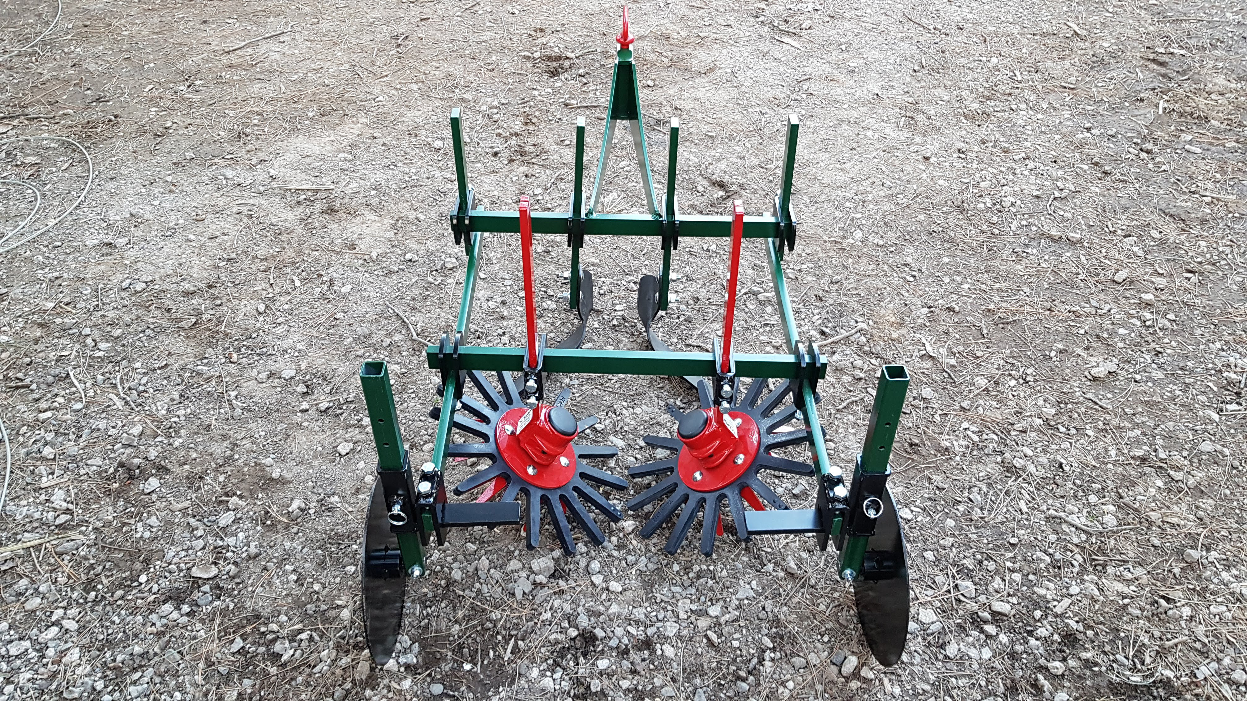 Tilmor - Finger Weeder and Tender Plant Hoe - 1 Row
